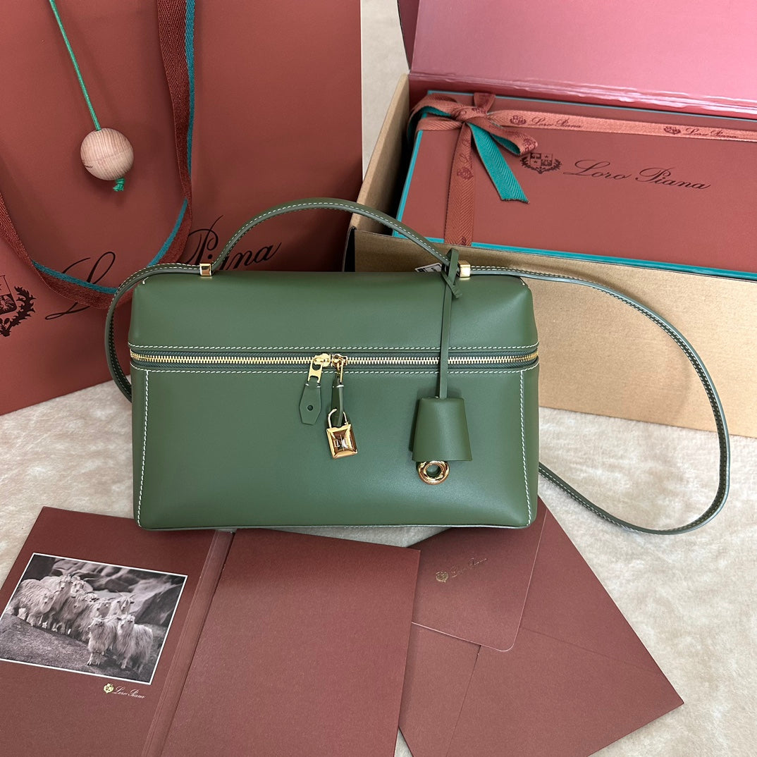 EXTRA BAG L27 IN JUNGLE GREEN SMOOTH CALFSKIN WITH GOLD HARDWARE – BeeLove